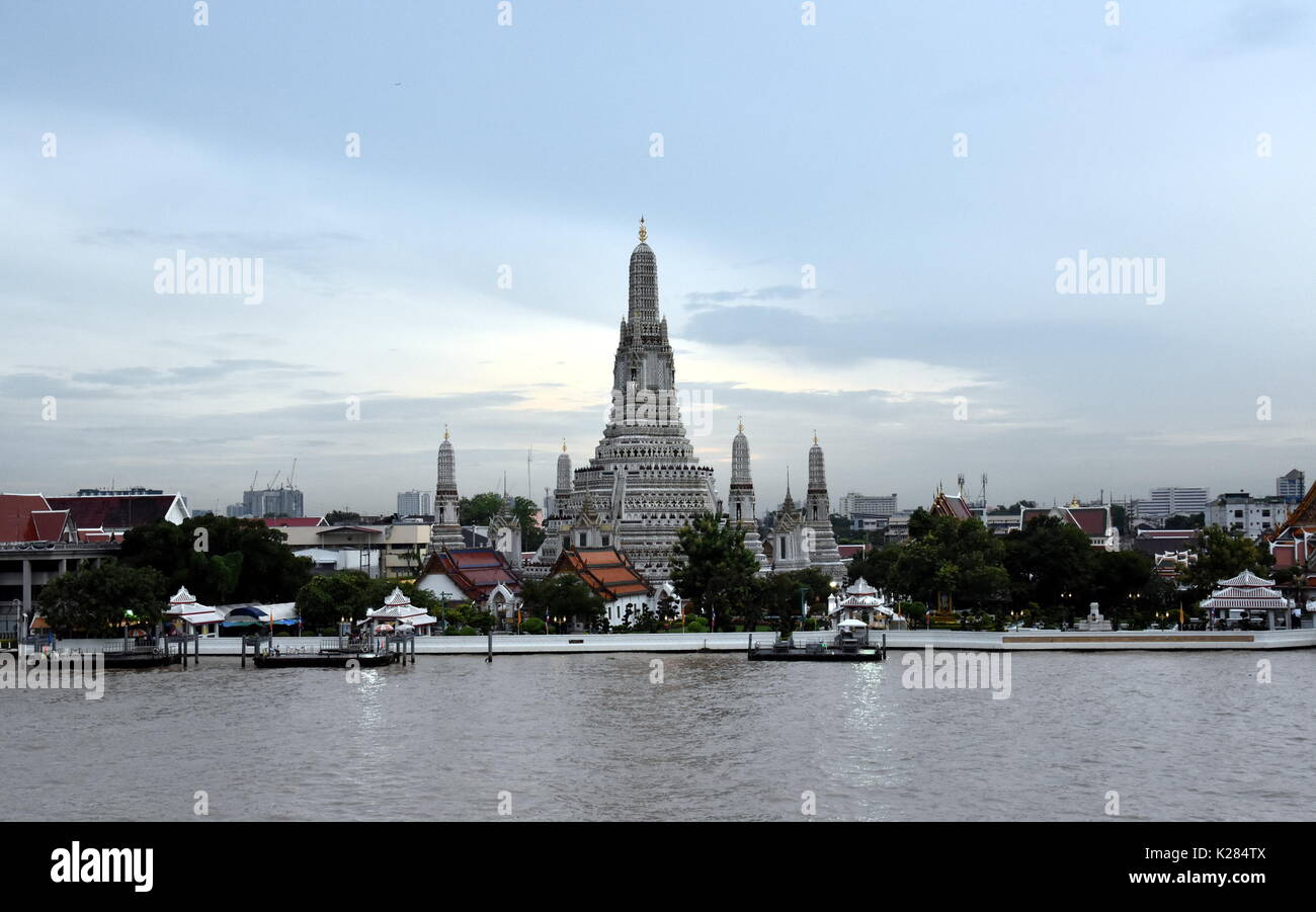 Wat Arun (Temple of Dawn) in sunset time Bangkok Thailand. Large temple ...