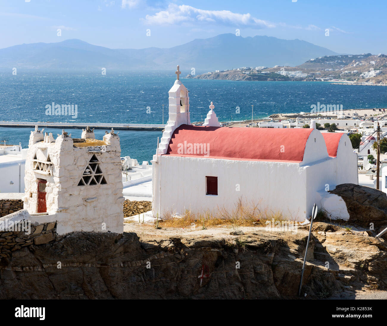 Small Greek Orthodox church with a red roof, Mykonos, Greece Stock ...