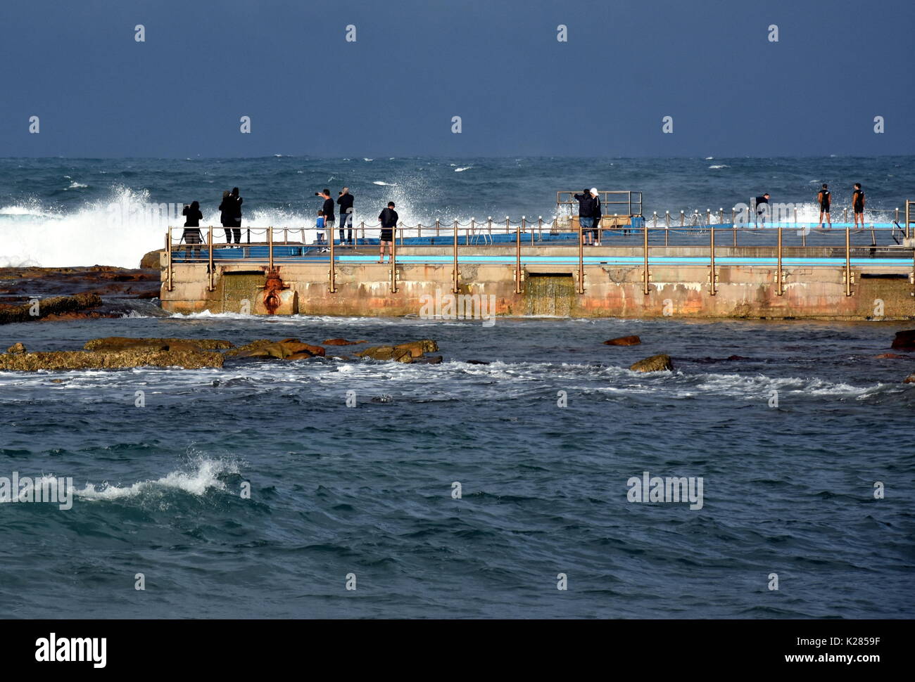 Dee why rock pool hi-res stock photography and images - Alamy