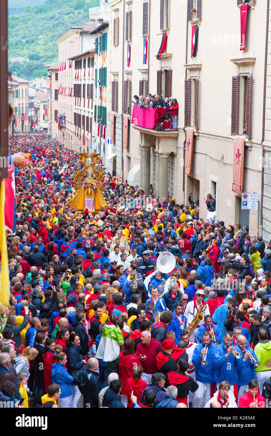 Saint ubaldo day statue hi-res stock photography and images - Alamy