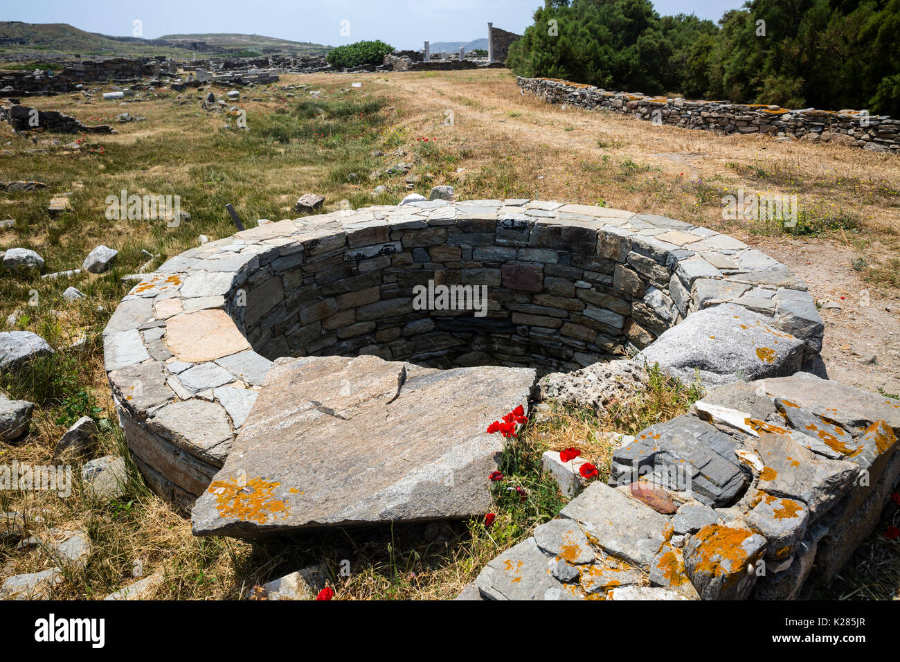 Excavations delos hi-res stock photography and images - Alamy