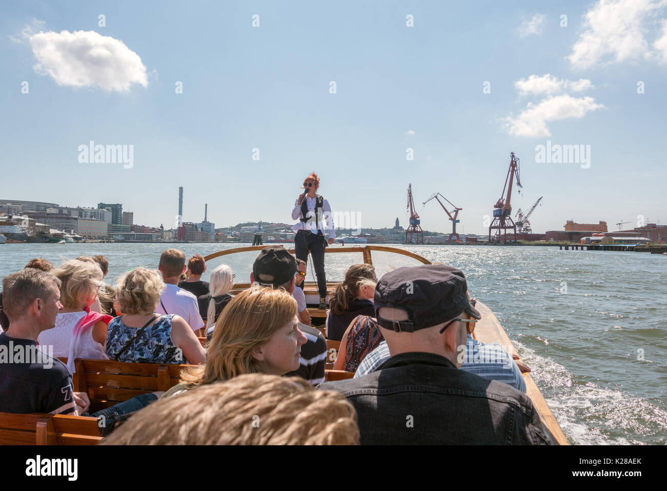 Paddan boat hi-res stock photography and images - Alamy
