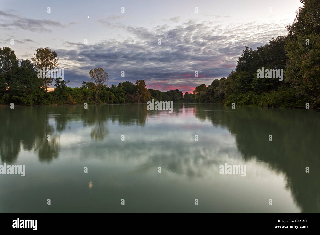 War dona hi-res stock photography and images - Alamy