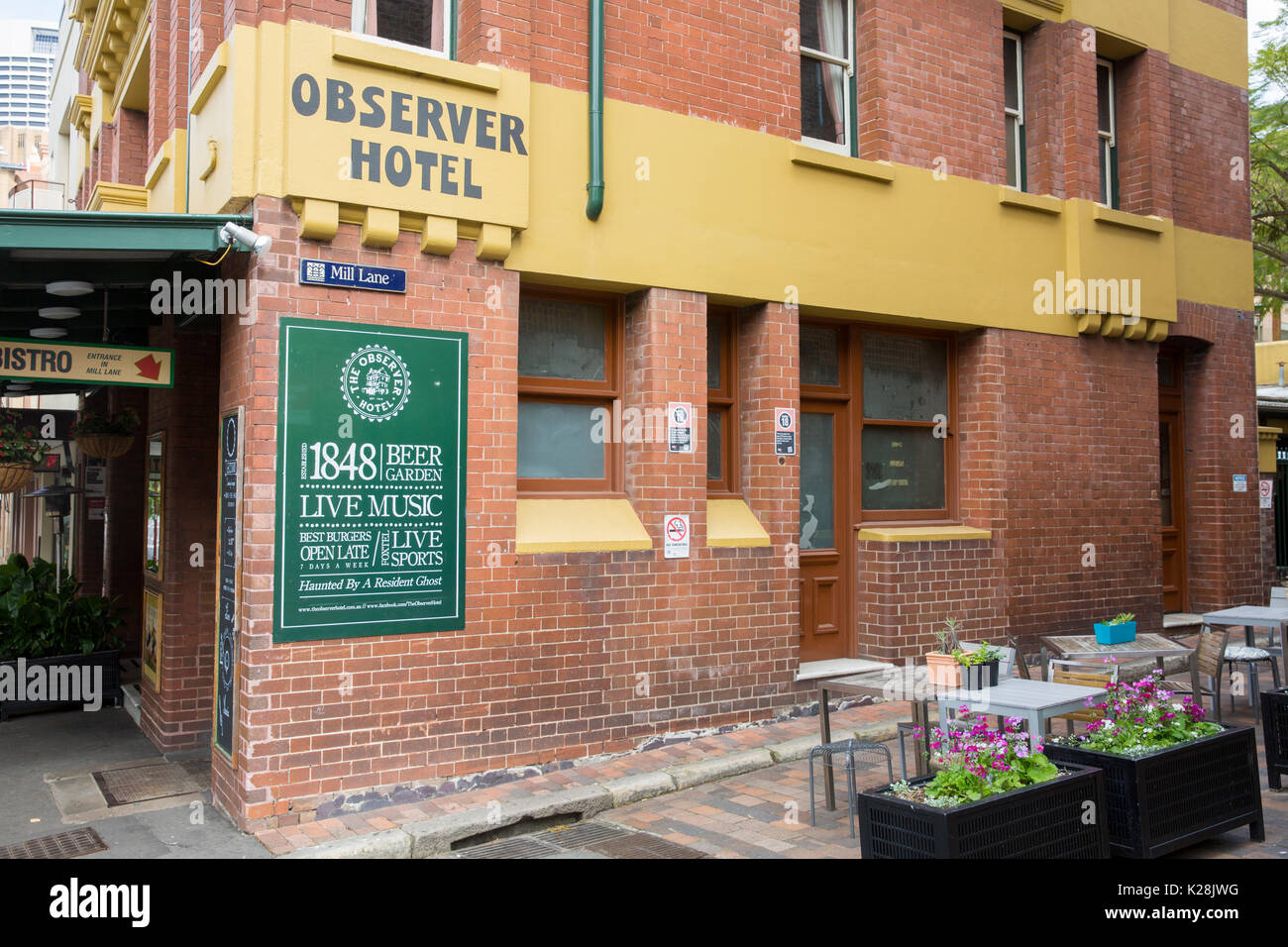 Observer Hotel on George street in the historic Rocks area of Sydney ...