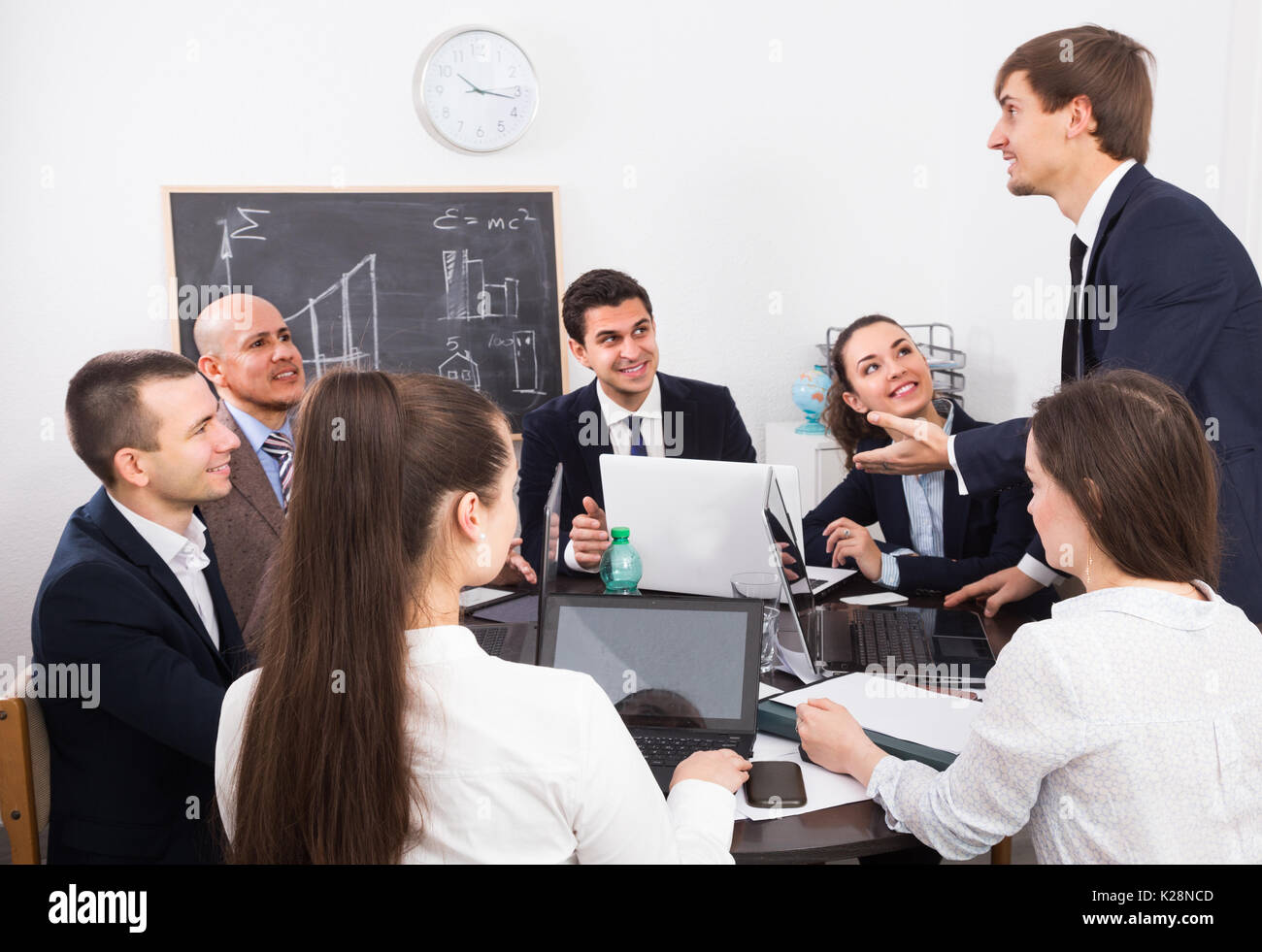 Multinational team research hi-res stock photography and images - Alamy
