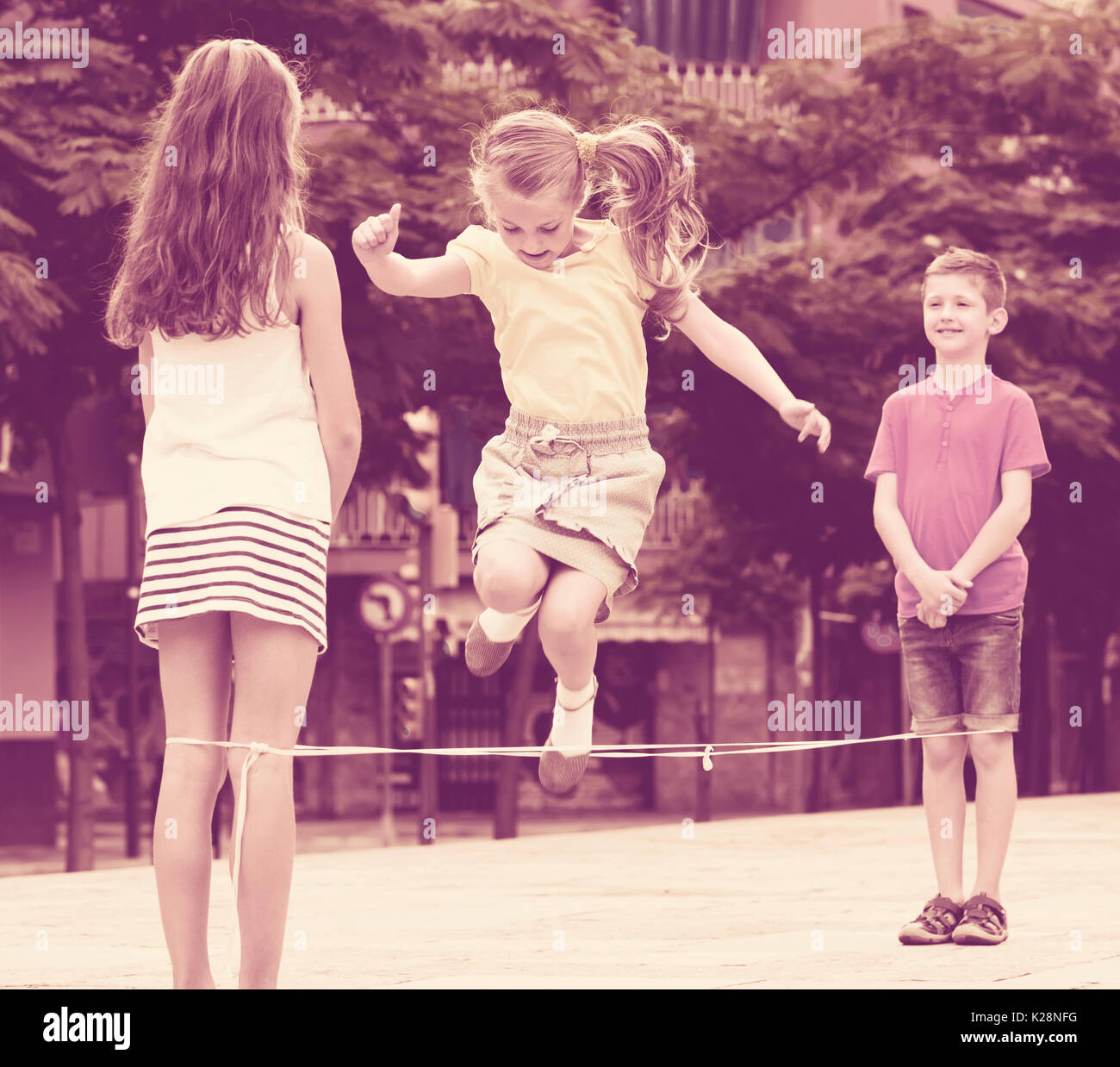 Girls skipping hi-res stock photography and images - Alamy