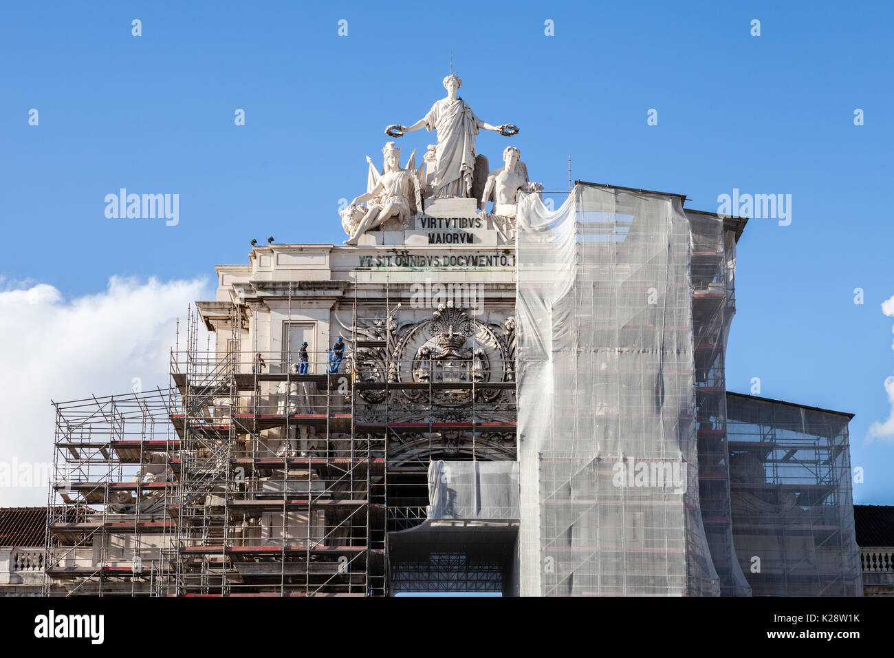 Statue under restoration Stock Photo - Alamy