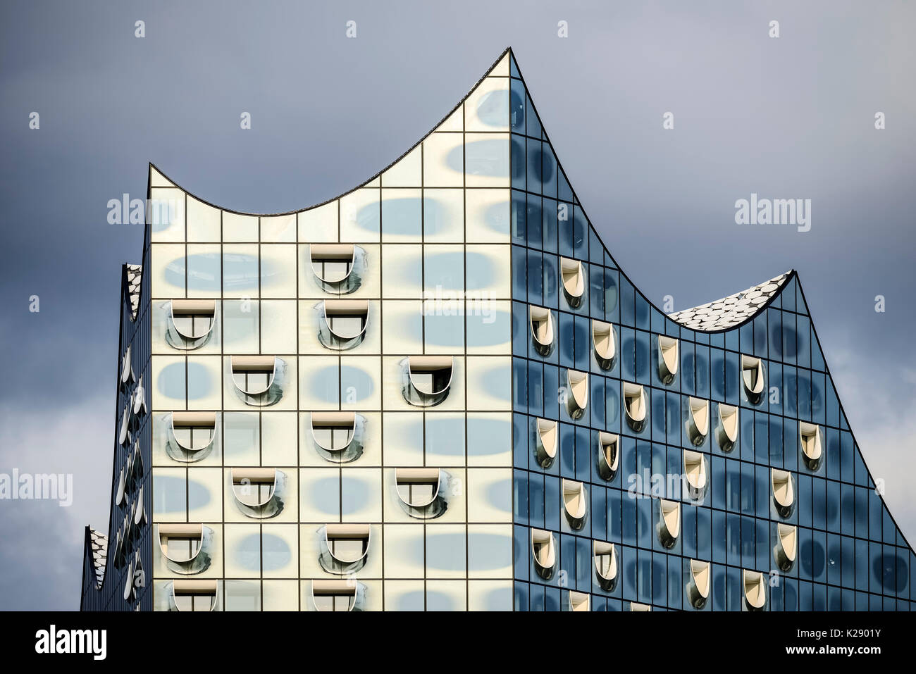 Elbphilharmonie glass facade hi-res stock photography and images - Alamy
