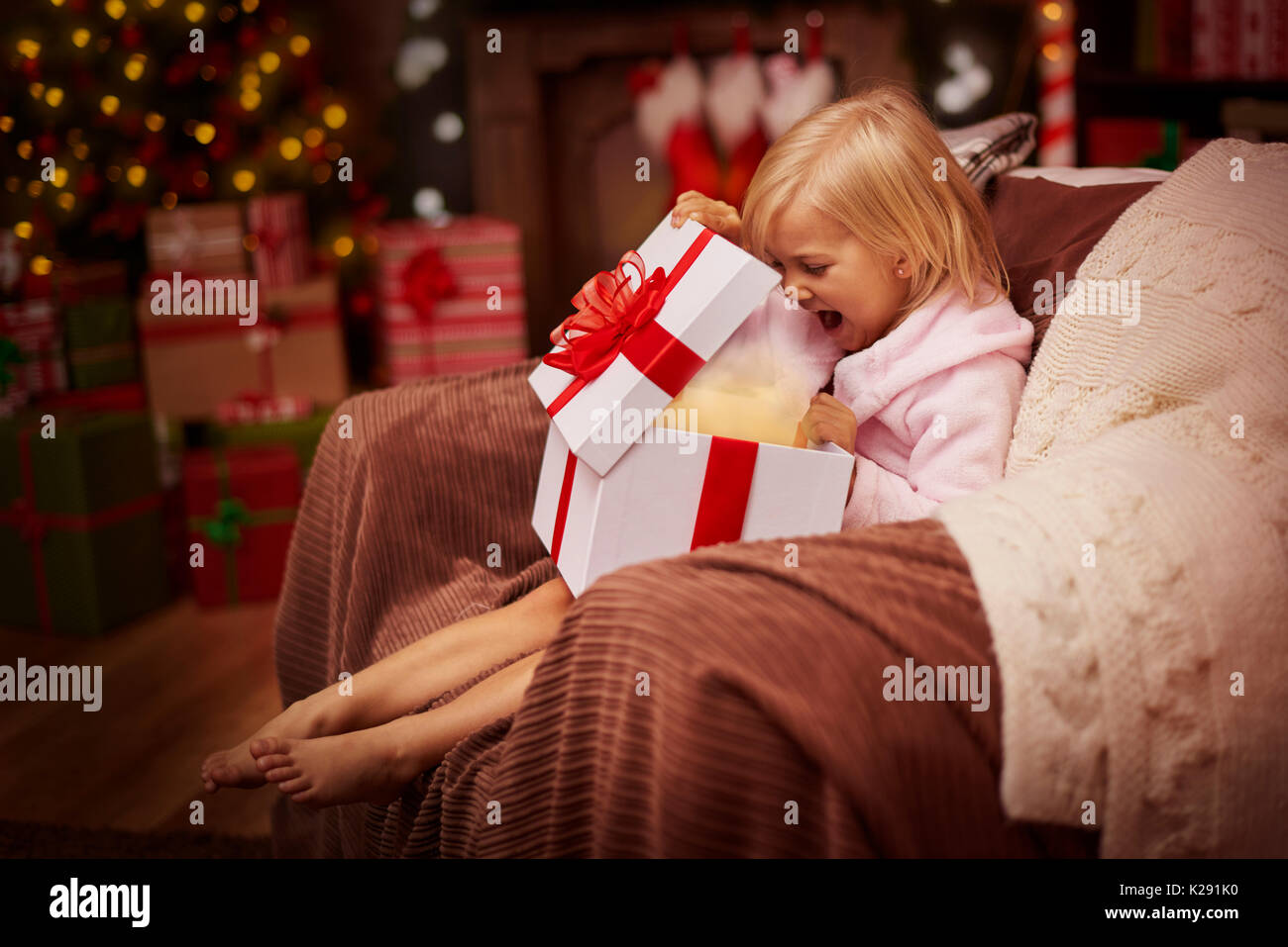 Present opening wow hi-res stock photography and images - Alamy