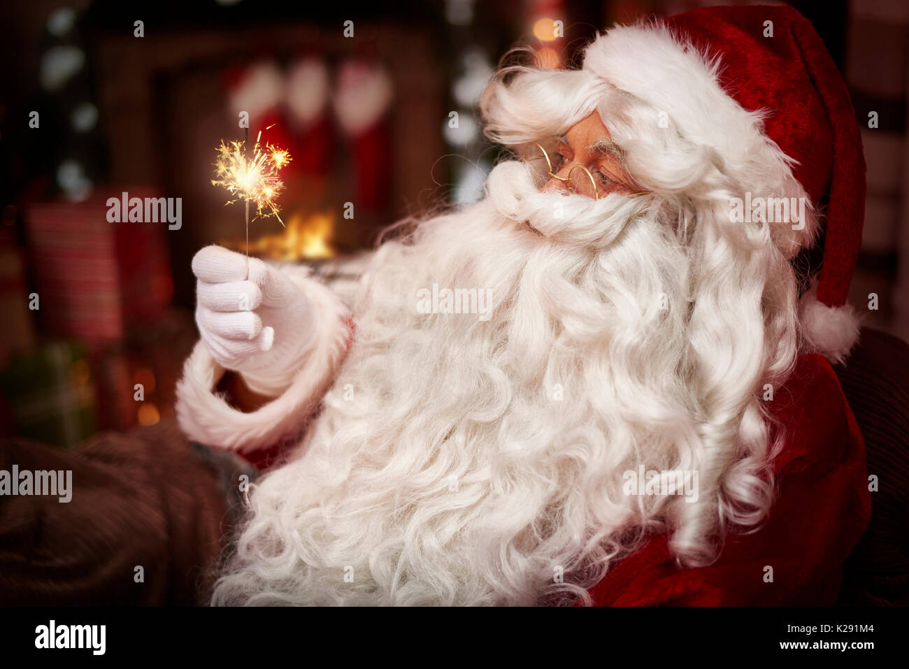 Merry christmas for everyone in the world Stock Photo - Alamy
