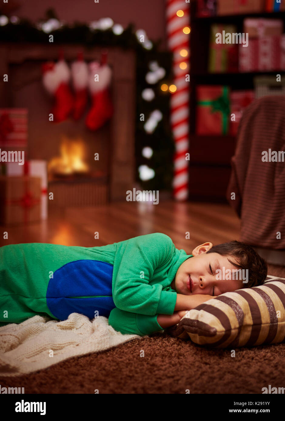 Wait for christmas tree hi-res stock photography and images - Alamy