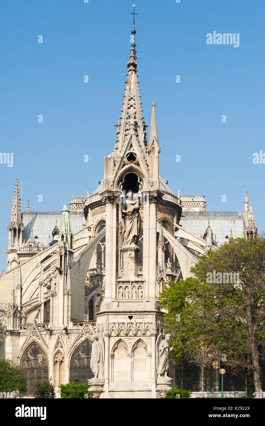 Back of notre dame cathedral paris france hi-res stock photography and ...