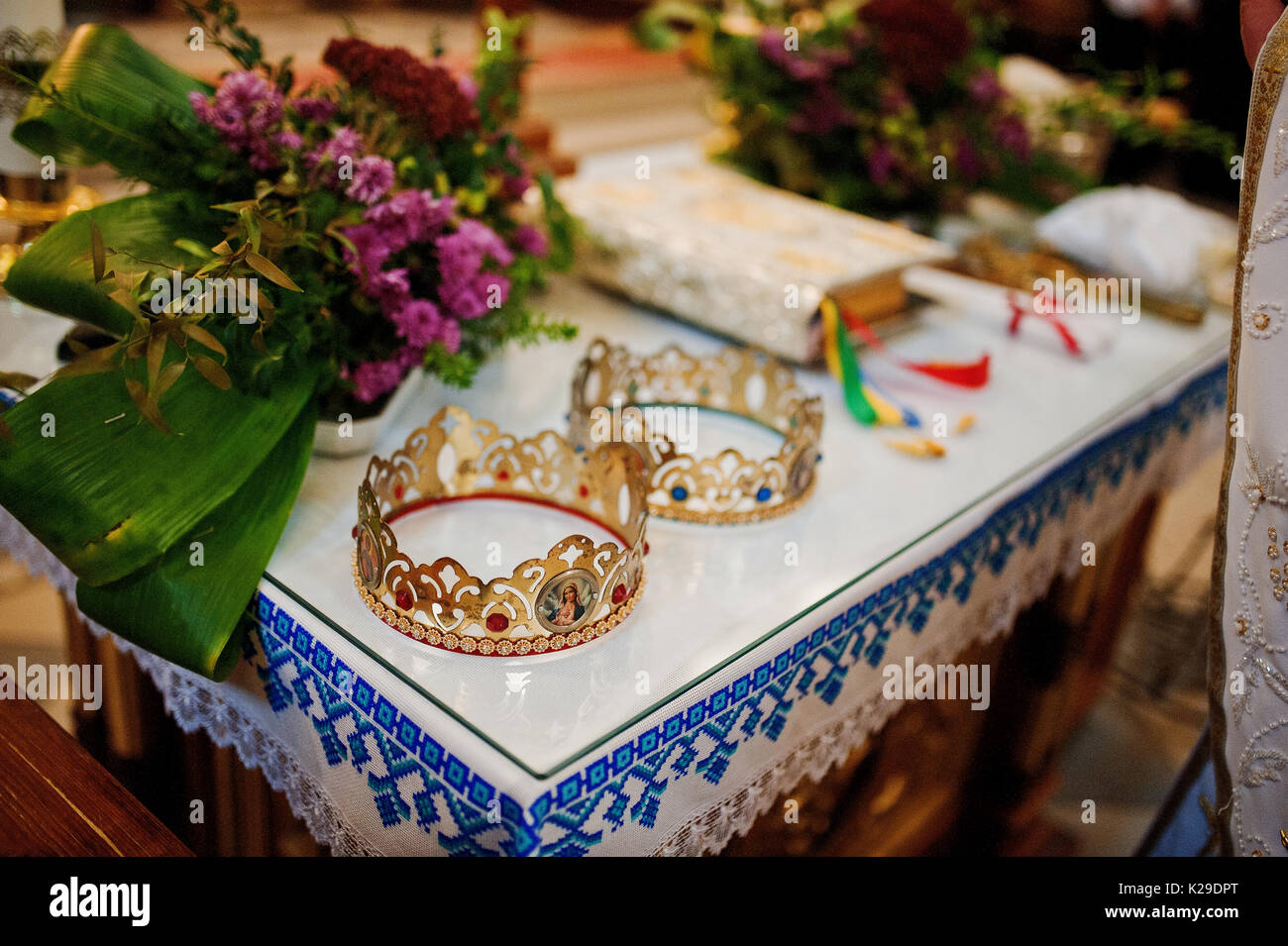 Christian wedding table chapel hi-res stock photography and images - Alamy