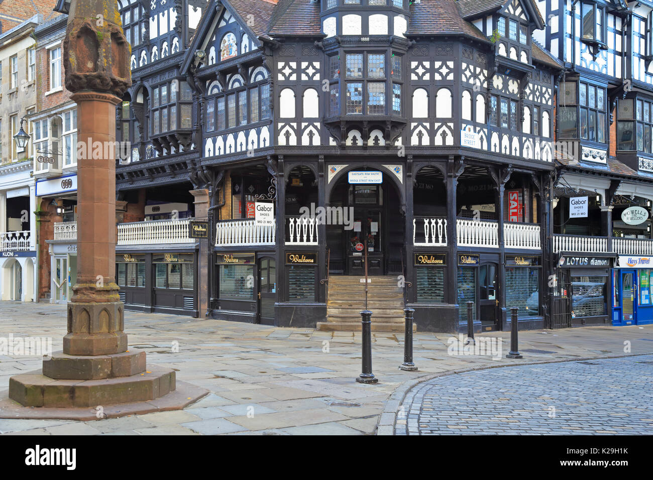 Chester Cross and the entrance staircase to Eastgate and Bridge Street ...