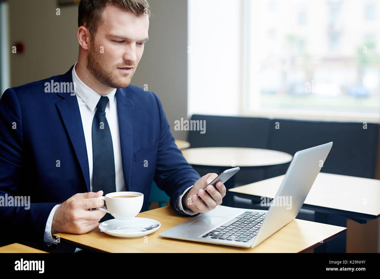 Busy network hi-res stock photography and images - Alamy