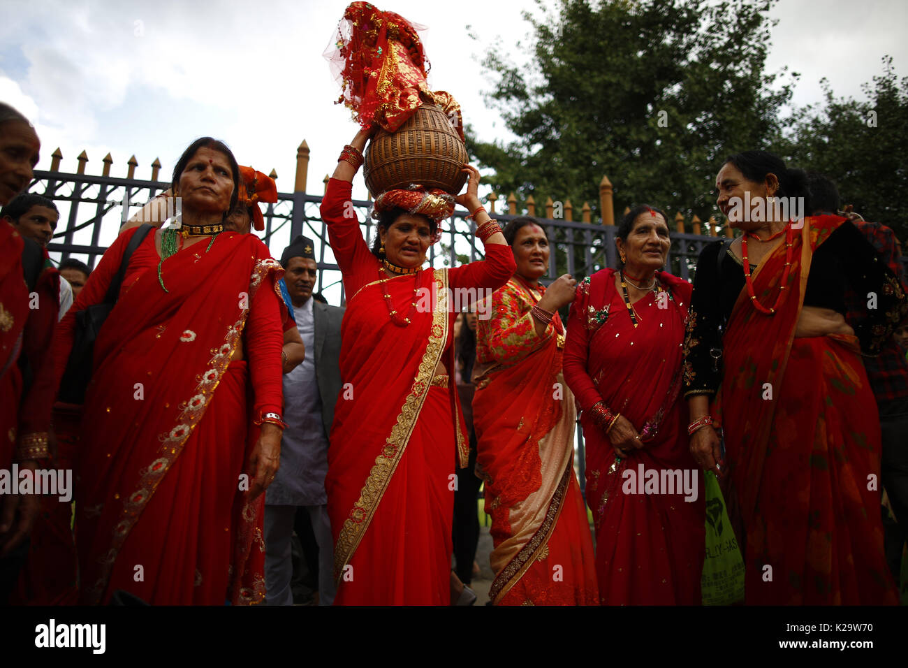 Idol of goddess gaura hi-res stock photography and images - Alamy