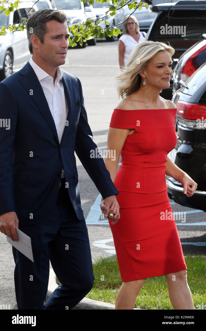 Douglas brunt and megyn kelly hi-res stock photography and images - Alamy
