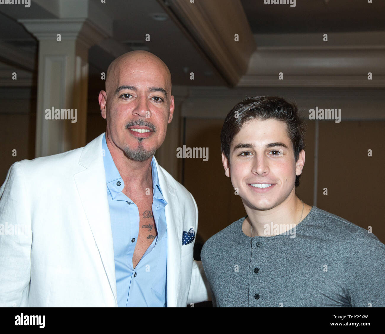 Roberto sanchez hi-res stock photography and images - Alamy