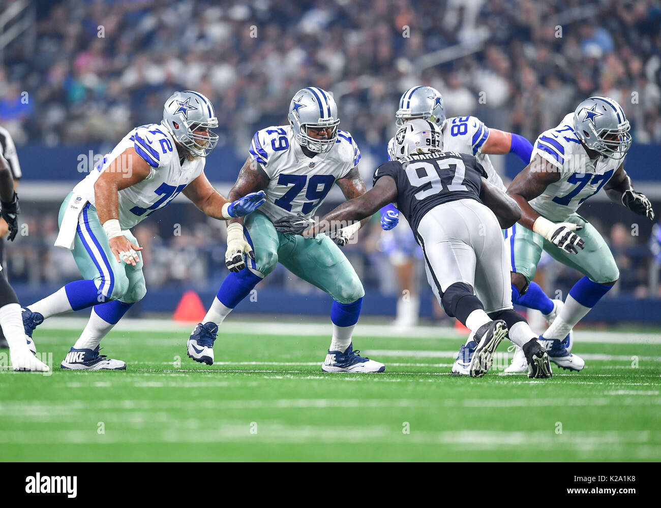 Tyron smith cowboys hi-res stock photography and images - Alamy