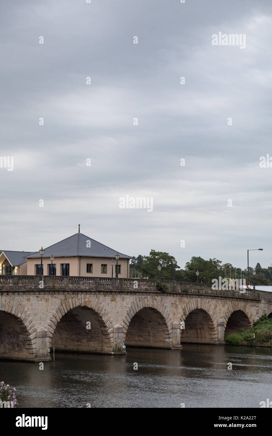 Maidenhead bridge grade i listed bridge hi-res stock photography and ...