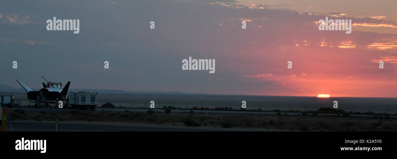 Captive flight test hi-res stock photography and images - Alamy