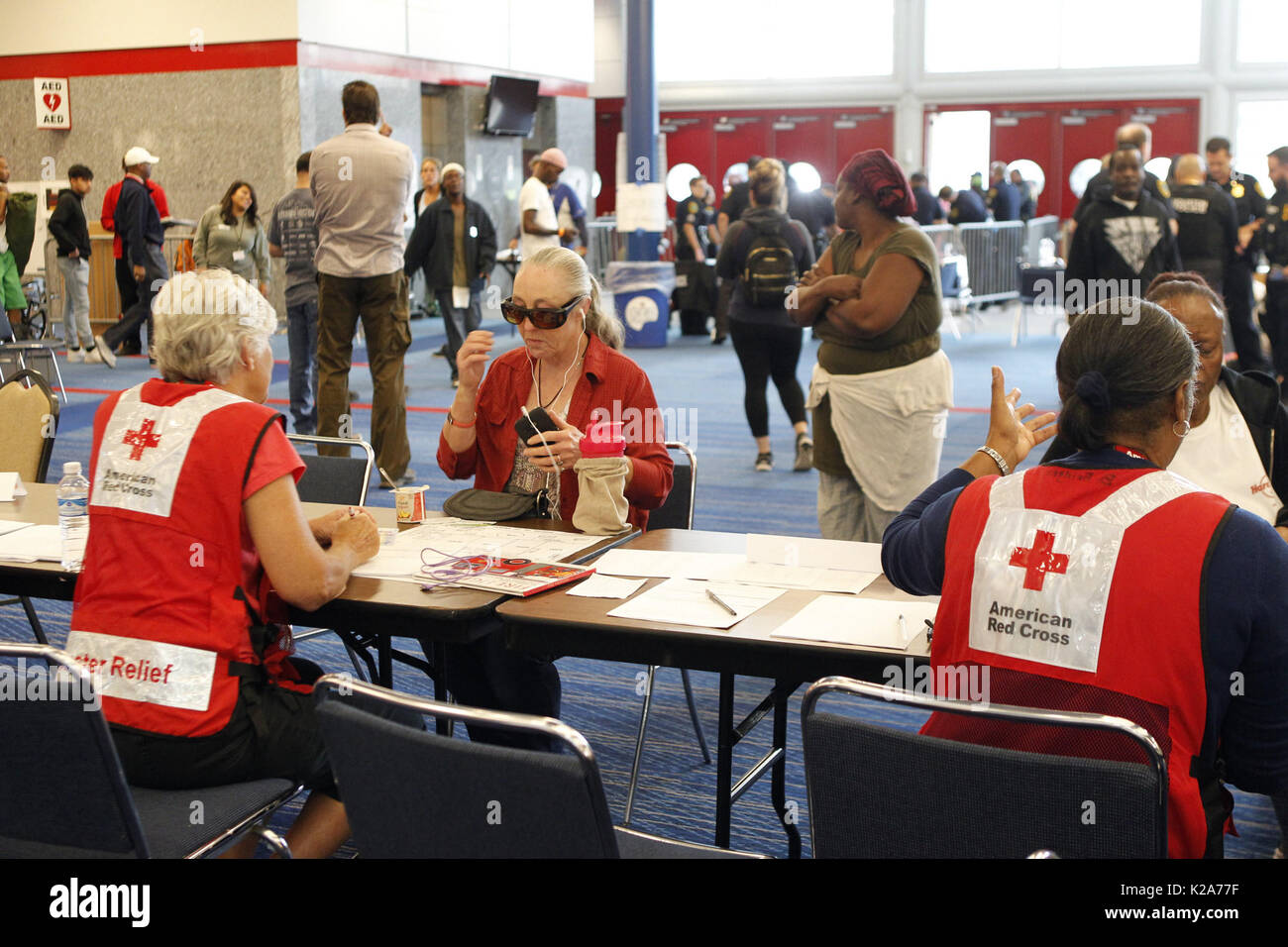 Red cross help hi-res stock photography and images - Alamy
