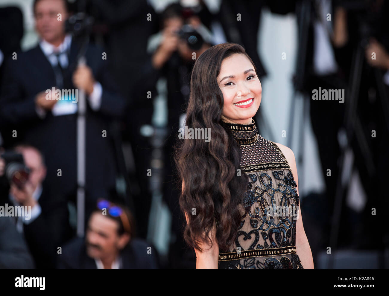 Hong chau arrives hi-res stock photography and images - Alamy