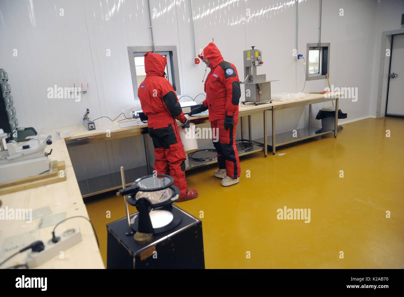 University of Milano Bicocca (Italy), EuroCold laboratory for the ...