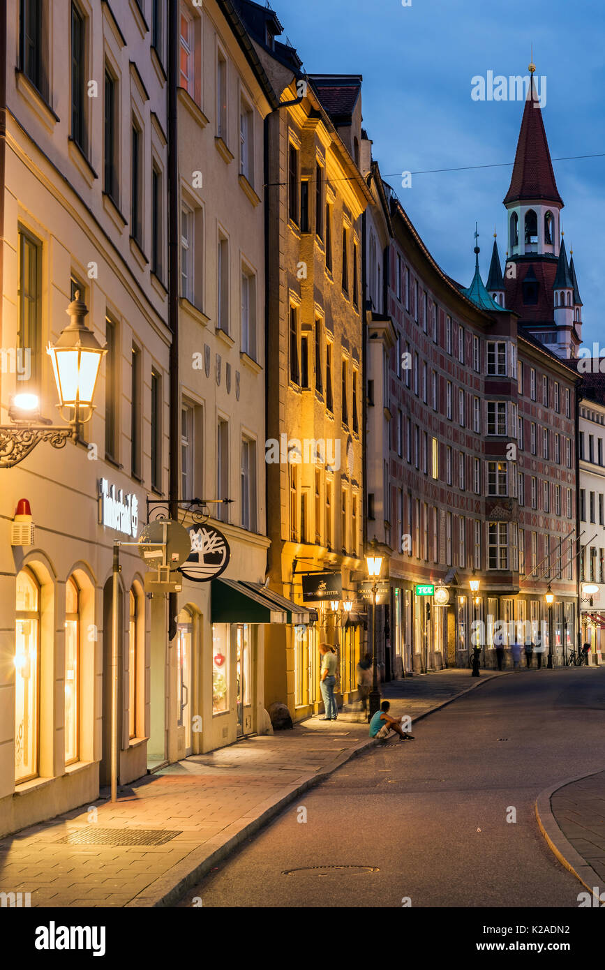 Night view of a street in Munich, Bavaria, Germany Stock Photo - Alamy