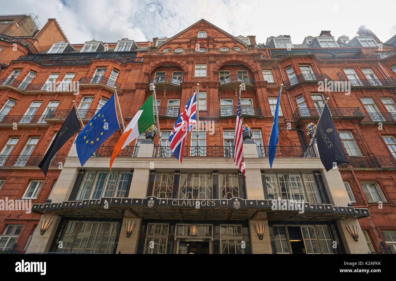 London Claridges Hotel Stock Photos & London Claridges Hotel Stock ...