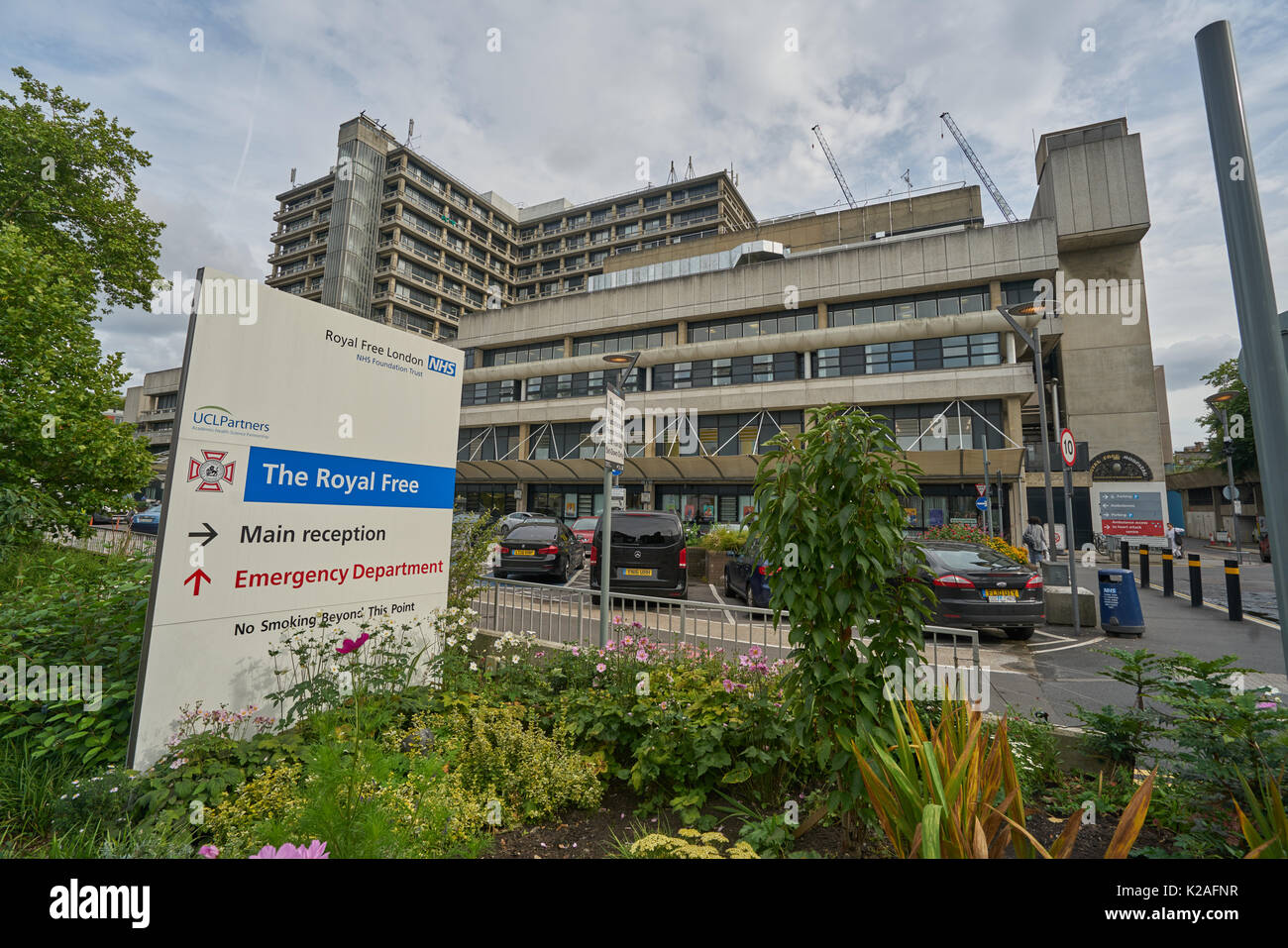 Hampstead Royal Free Hospital Stock Photos & Hampstead Royal Free ...
