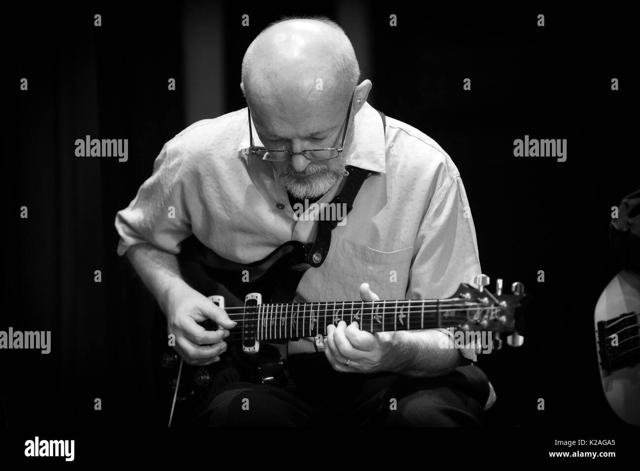 David cooper hi-res stock photography and images - Alamy