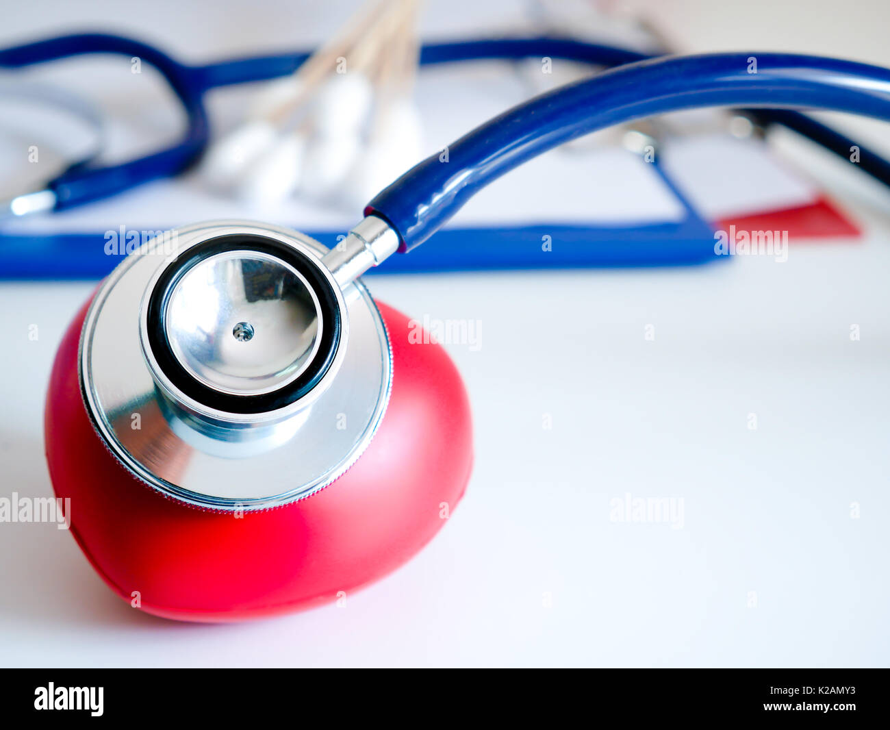 Heartbeat stethoscope hi-res stock photography and images - Alamy