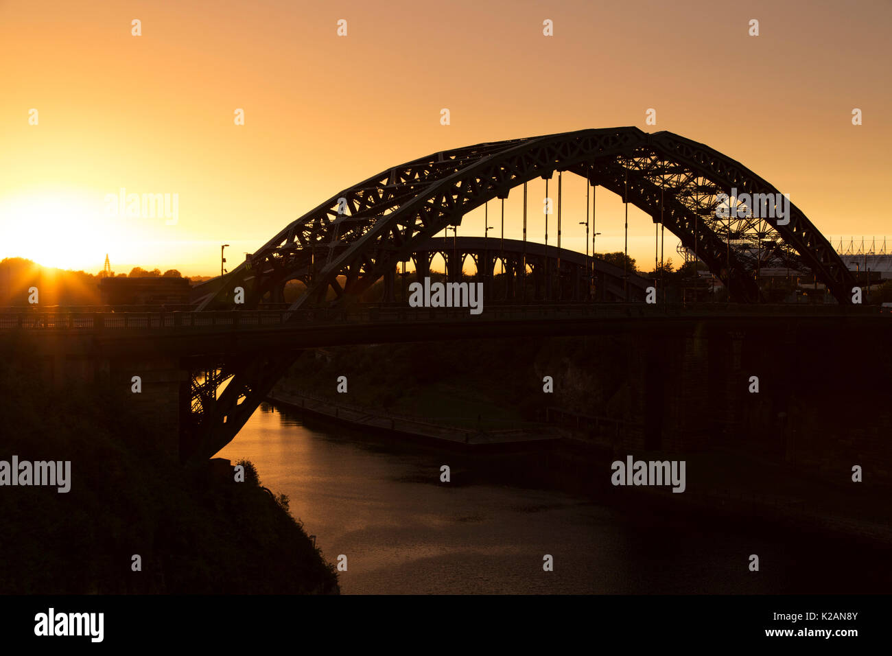 Golden star bridge hi-res stock photography and images - Alamy