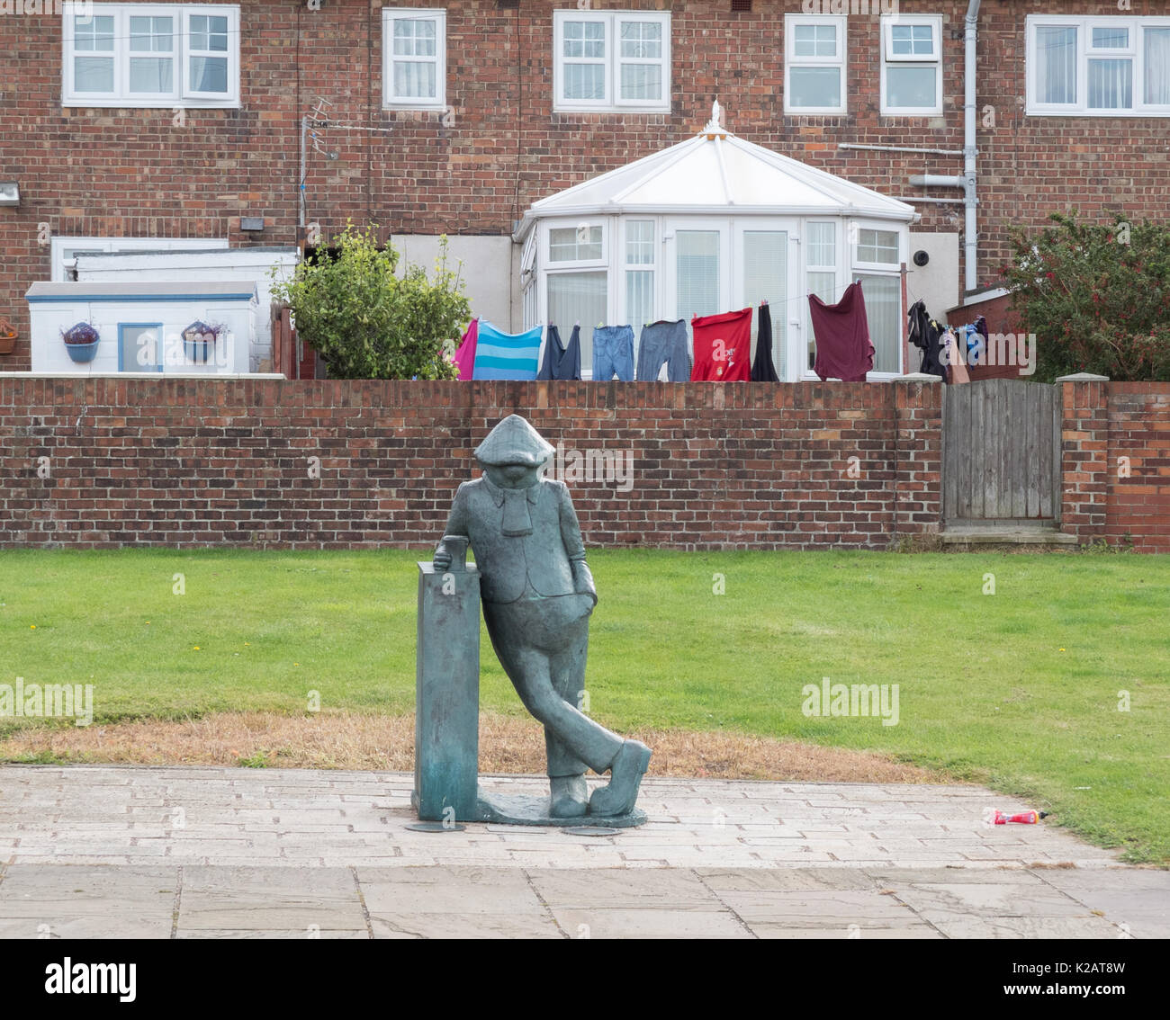 Andy Capp statue at Hartlepool headland Stock Photo - Alamy