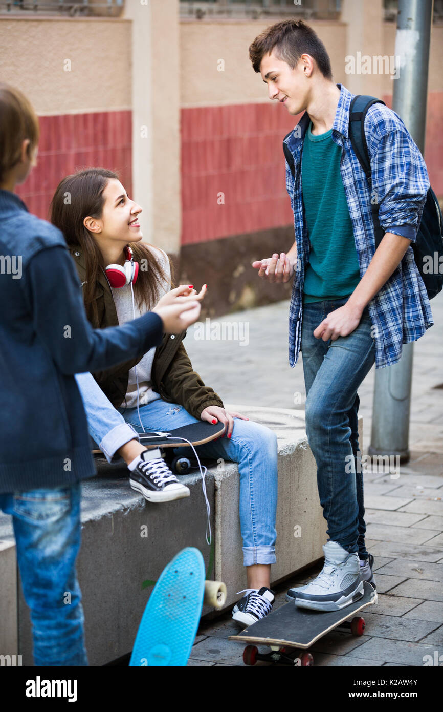 Teenage blabbing hi-res stock photography and images - Alamy