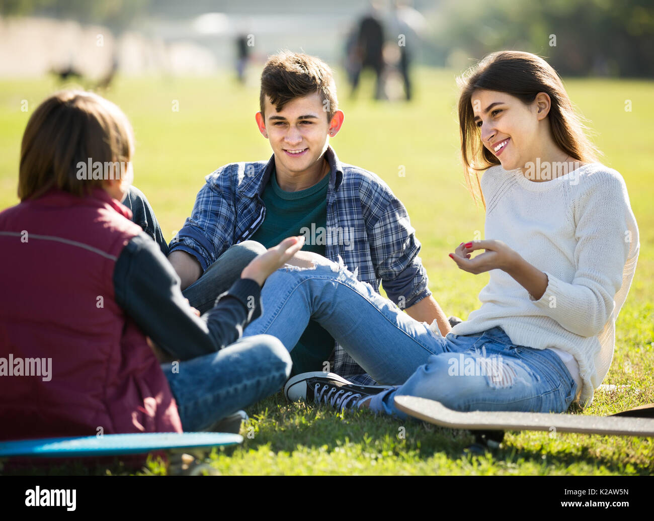 American teenagers hanging out hi-res stock photography and images - Alamy