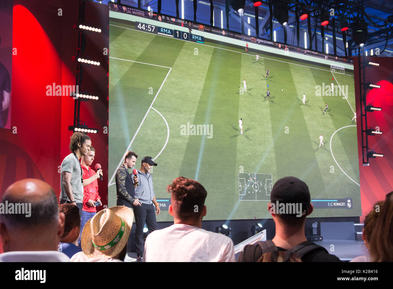 Ea sports fifa 18 hi-res stock photography and images - Alamy