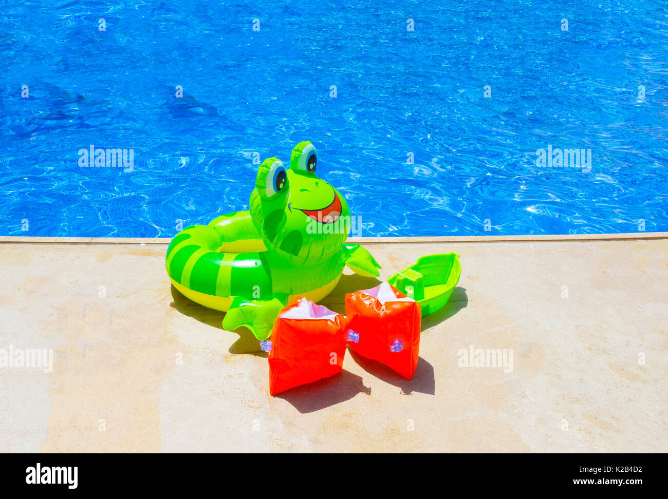 Yellow inflatable pool toy hi-res stock photography and images - Alamy