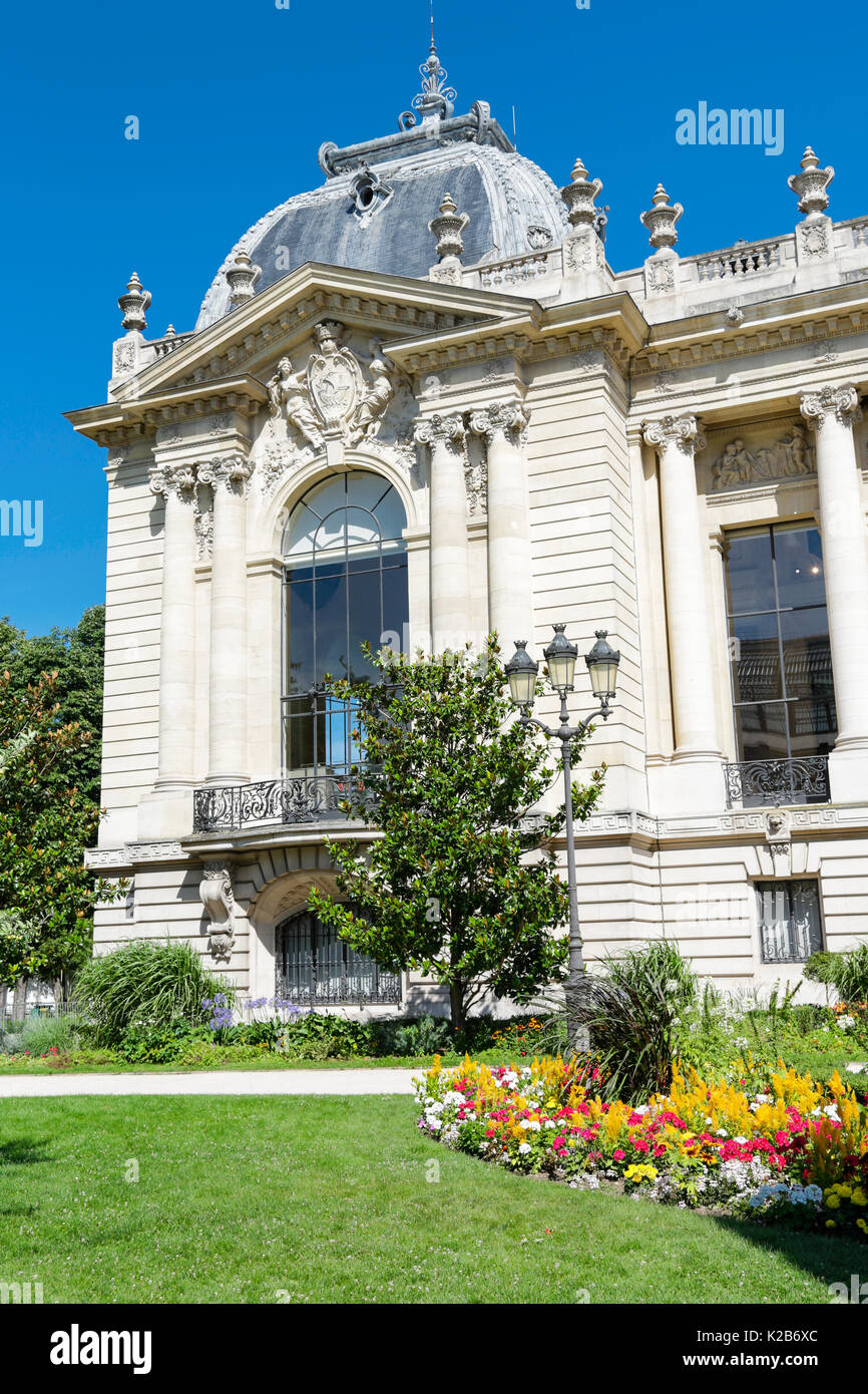 Petit Palace, paris france: palace architecture symbol of historical ...