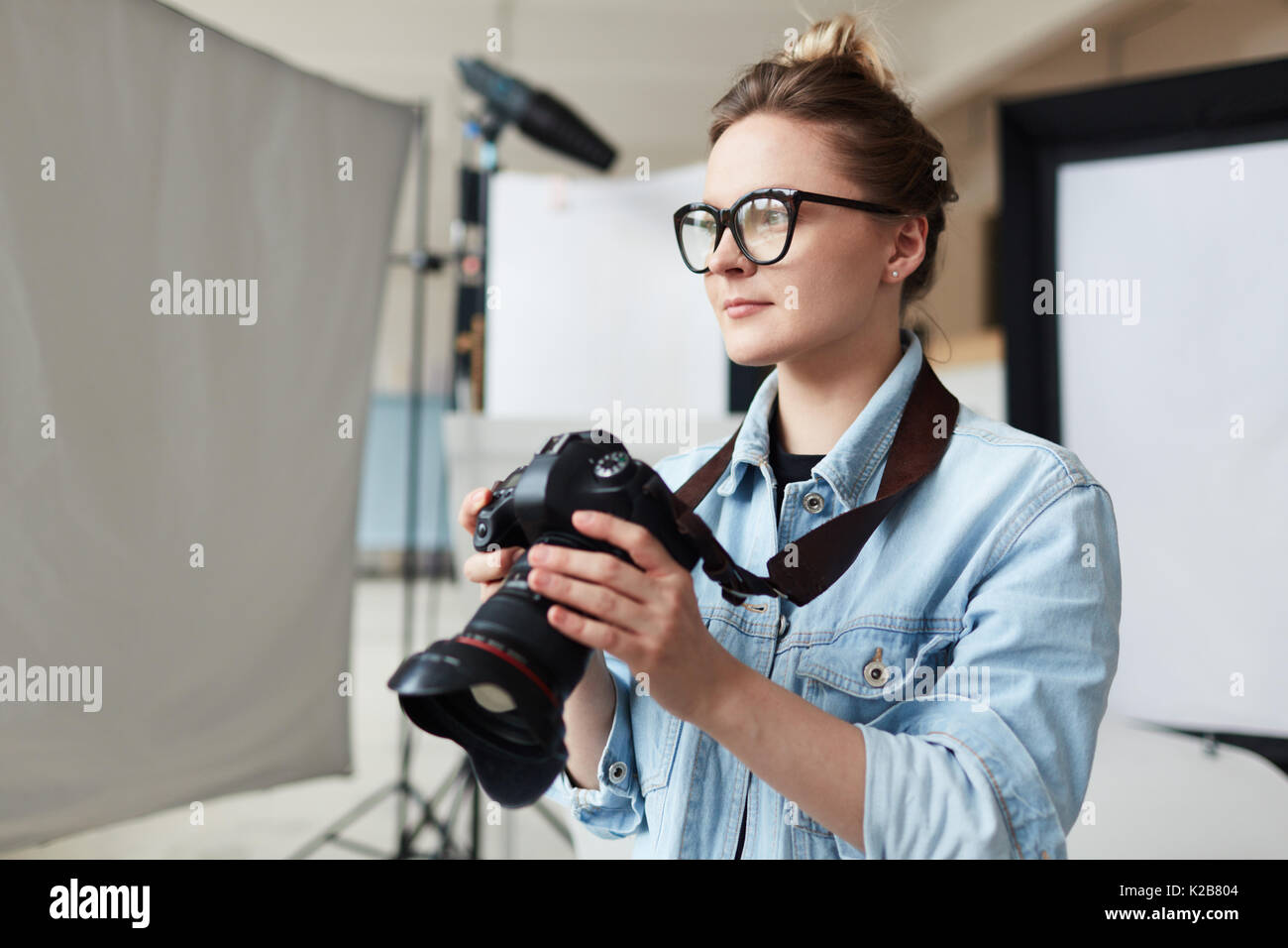 Portrait of Pretty Young Photographer Stock Photo - Alamy