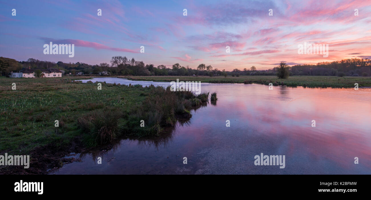 Sunset at Chilbolton Common in Hampshire Stock Photo - Alamy