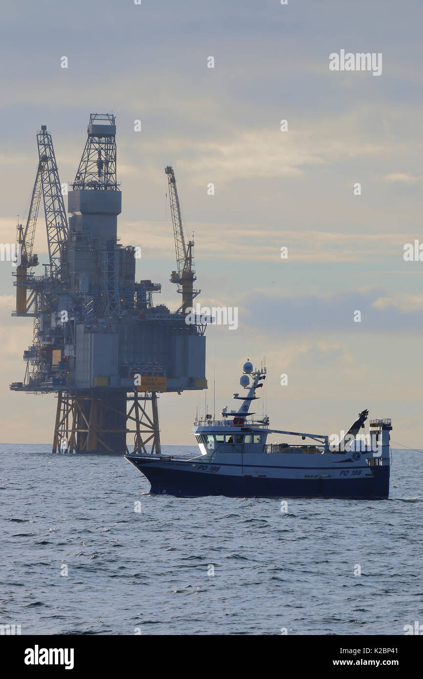 Fishing vessel 'Ocean Harvest' trawling in close proximity to Oseberg ...