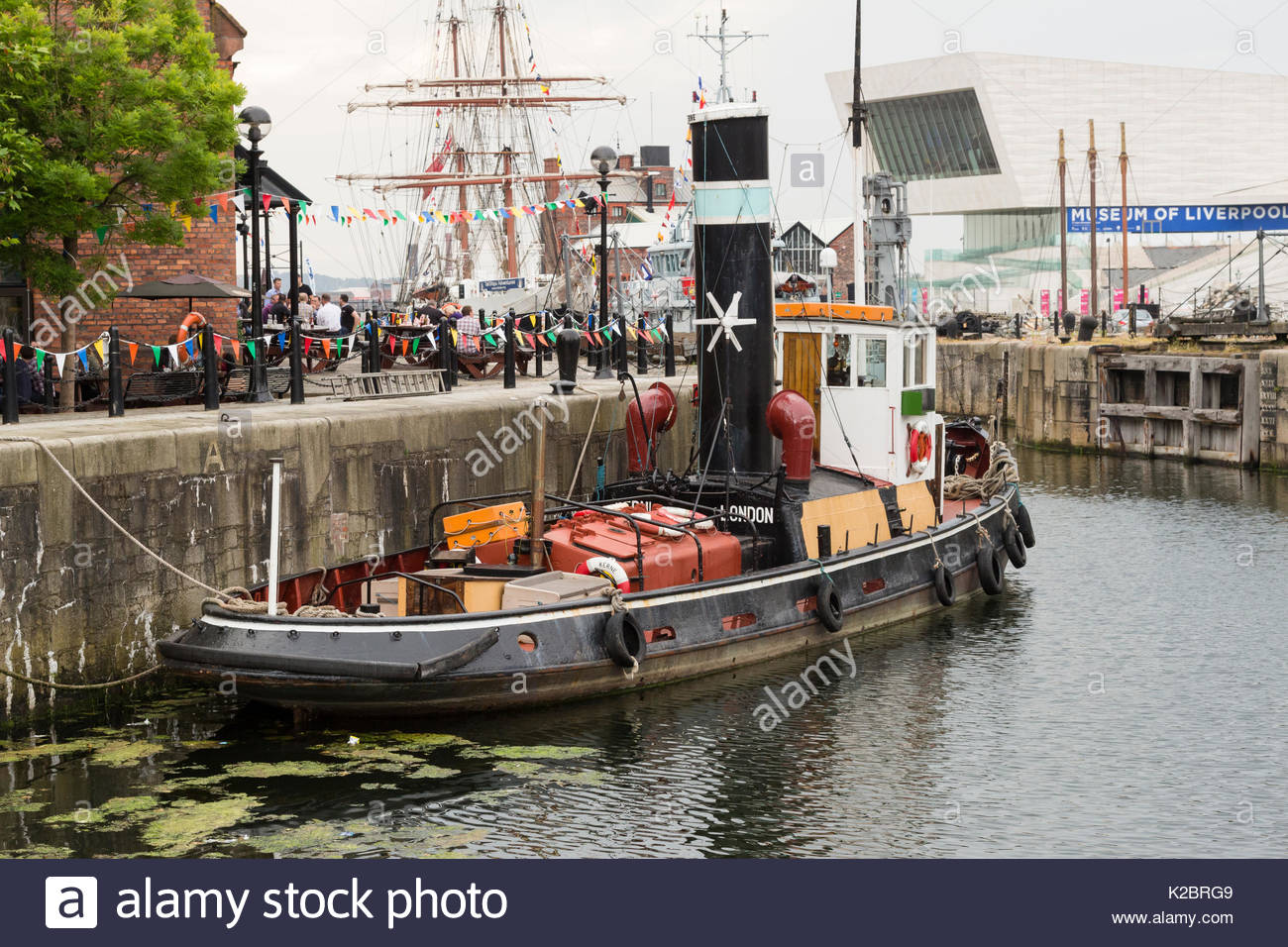 Steam Tugs Stock Photos & Steam Tugs Stock Images - Alamy