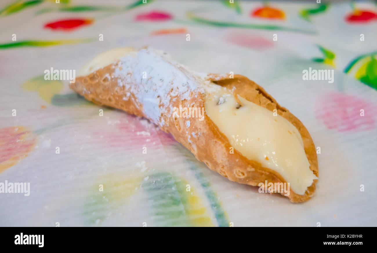Delicious cannoli with some powder sugar over it Stock Photo - Alamy