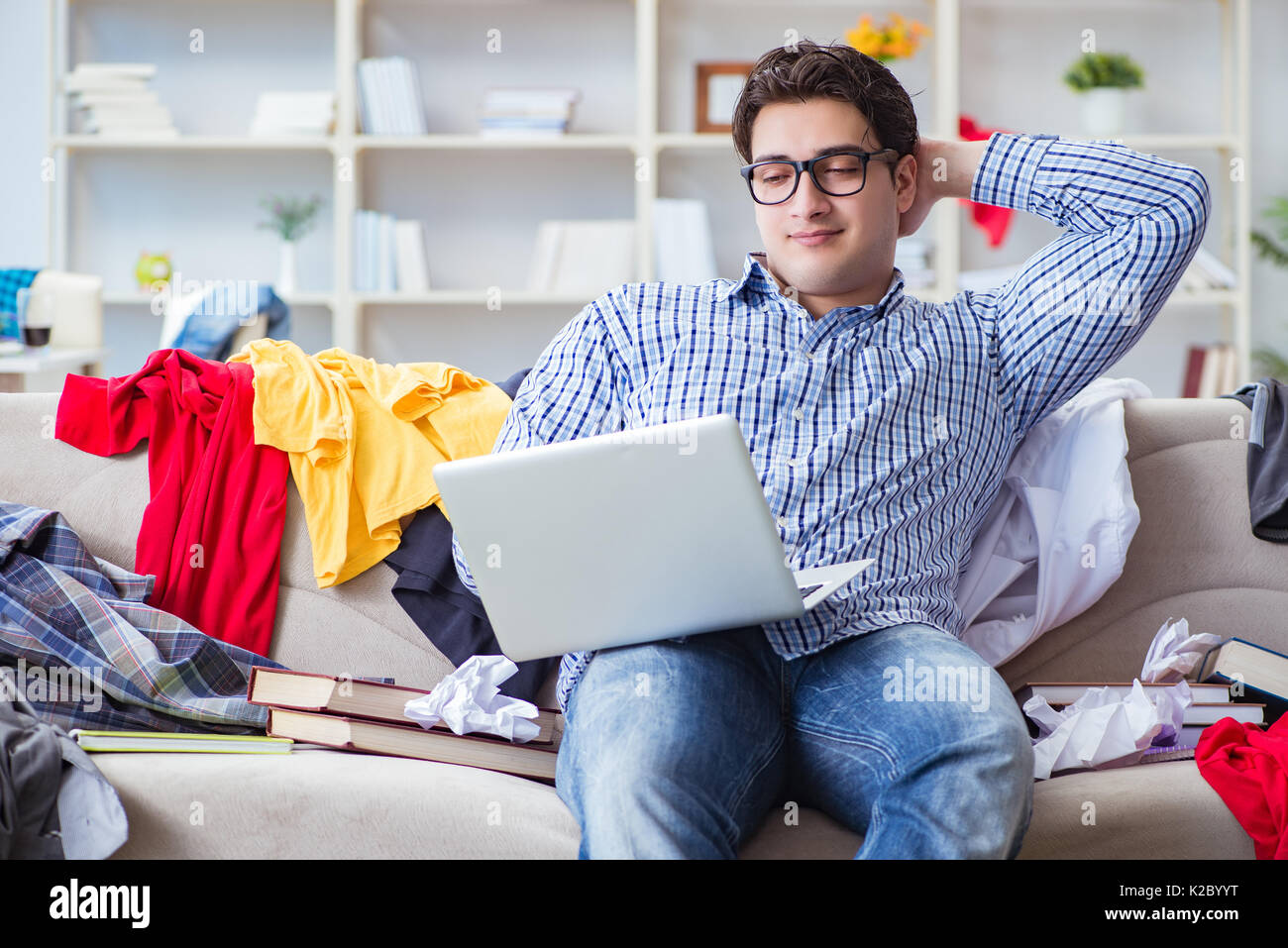 Student room party mess hi-res stock photography and images - Alamy