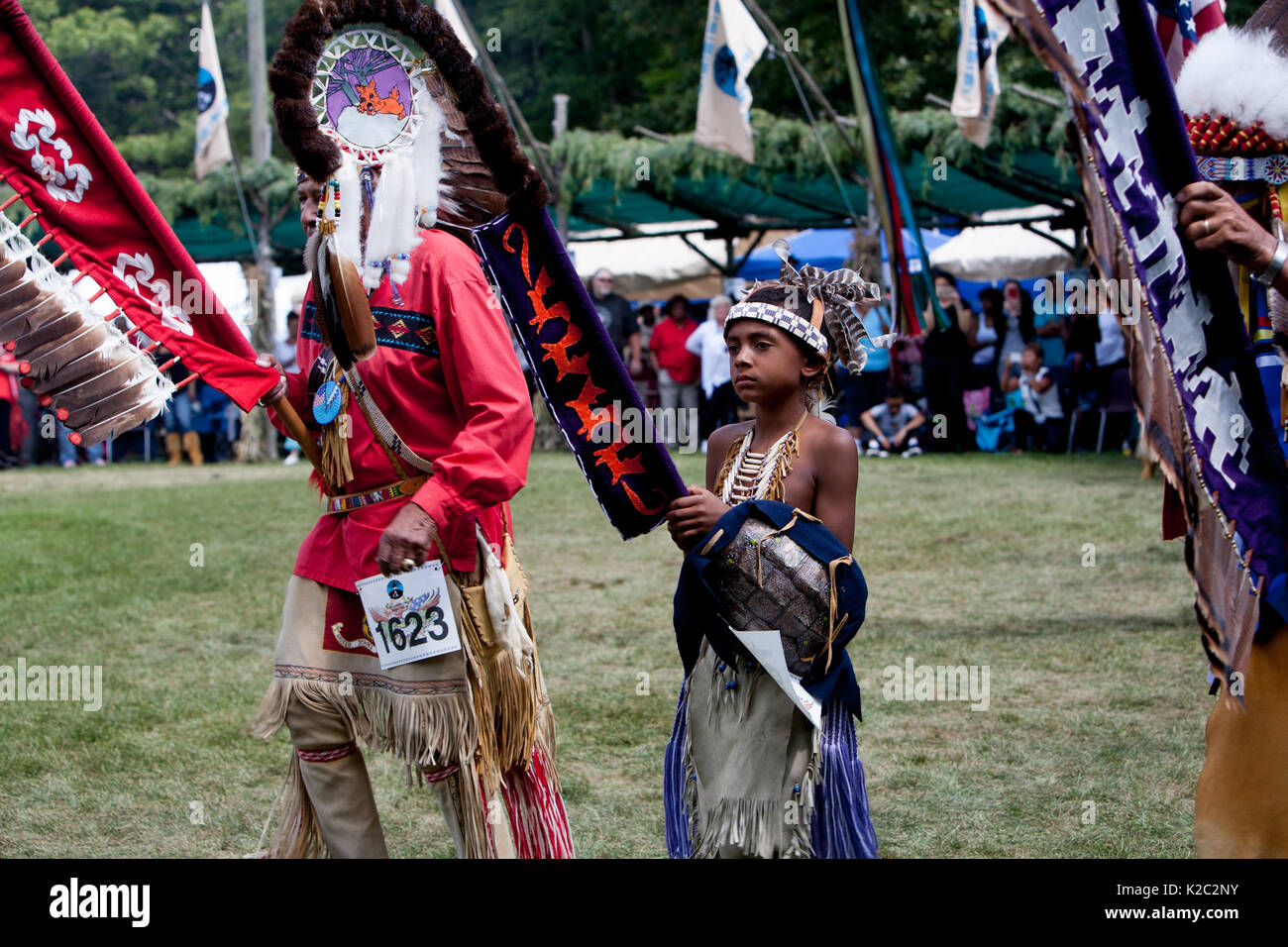 Native american eagle dance hi-res stock photography and images - Alamy