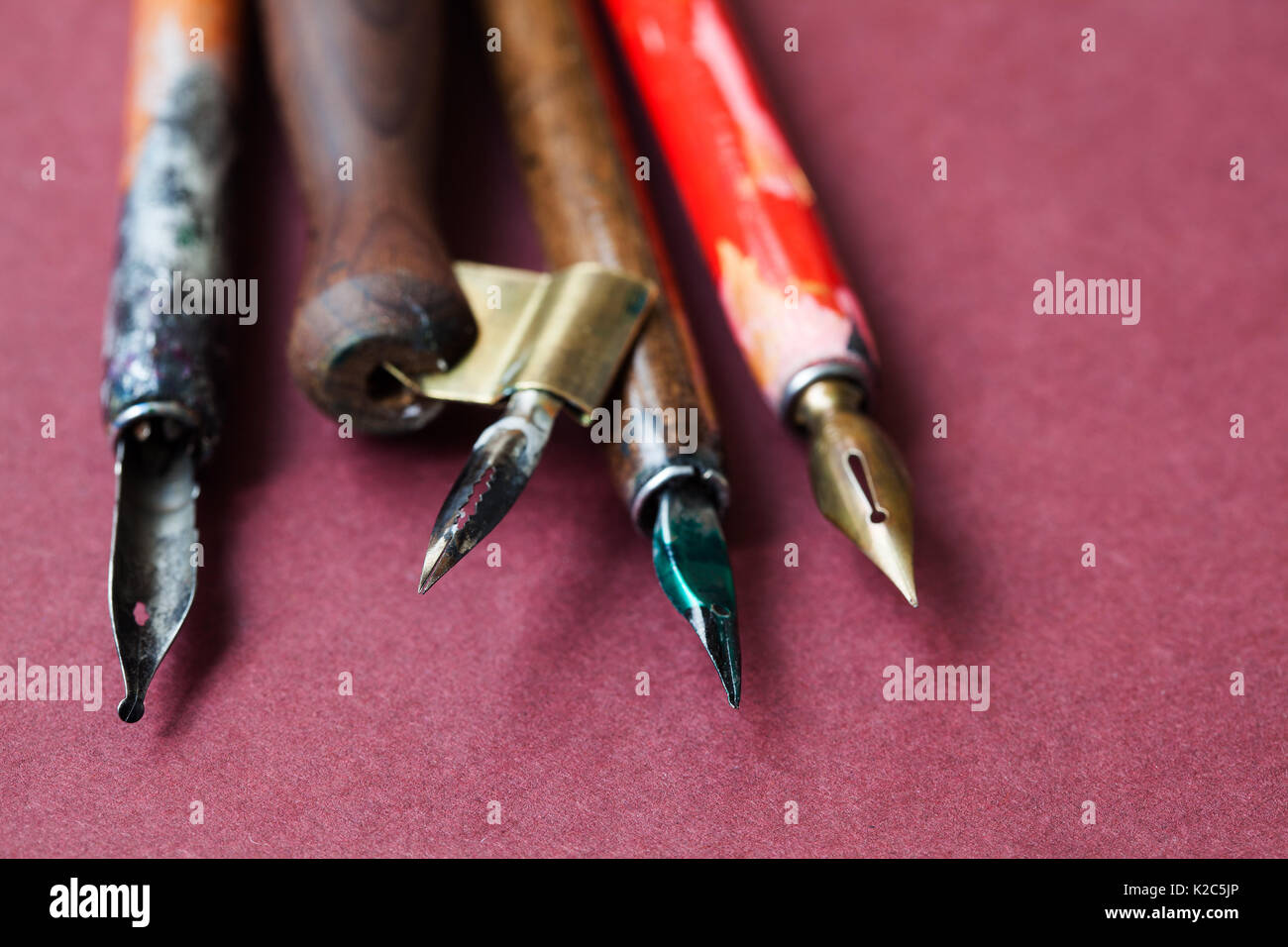 Signature tool hi-res stock photography and images - Alamy