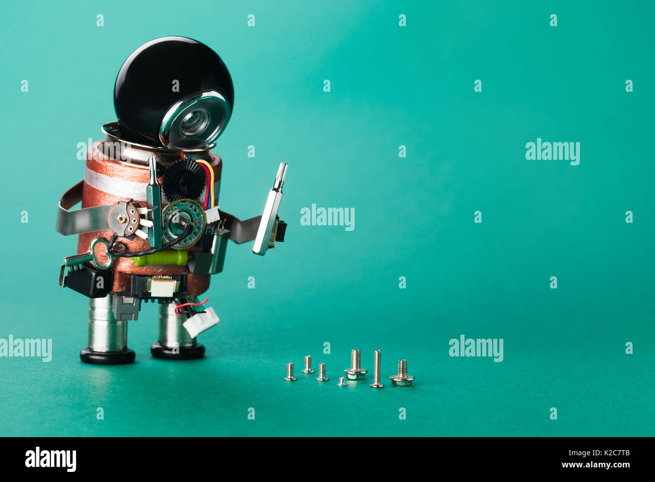 Robot hand holding wire hi-res stock photography and images - Alamy