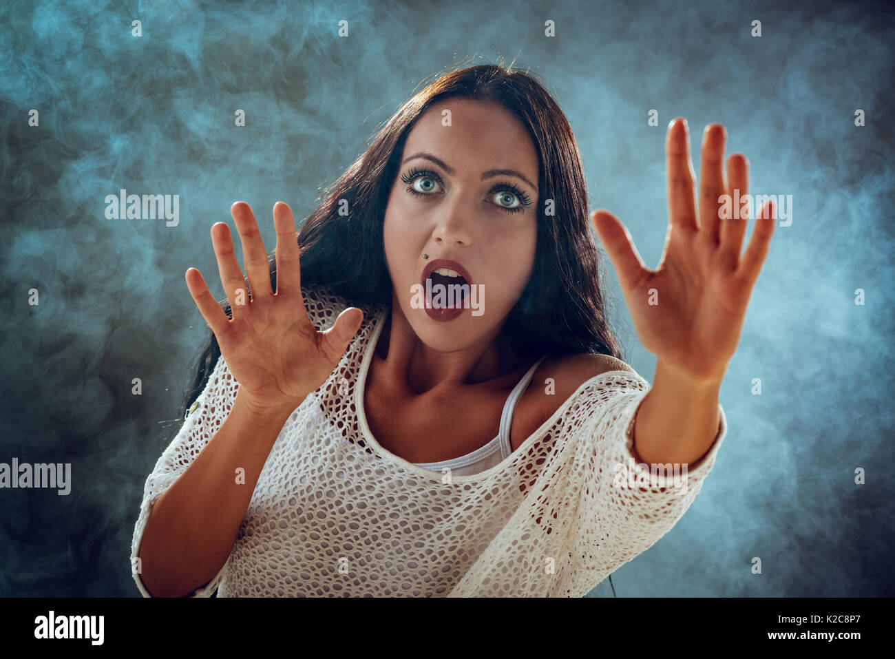 Woman scared screaming hi-res stock photography and images - Alamy